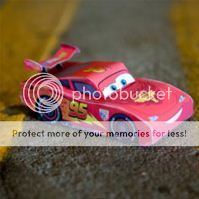Disney / Pixar Cars 2 Papercraft - Lightning McQueen